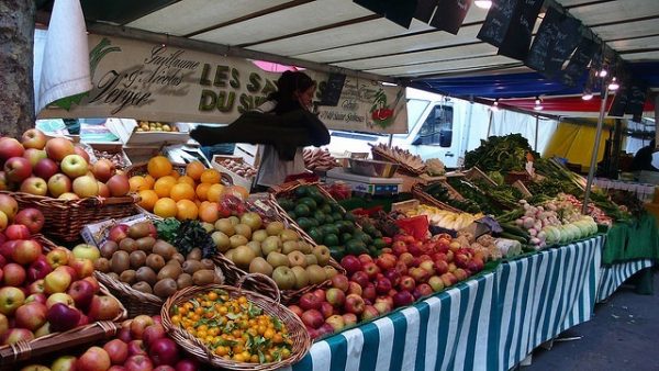 VINGT Paris markets guide to Marché bio Raspail